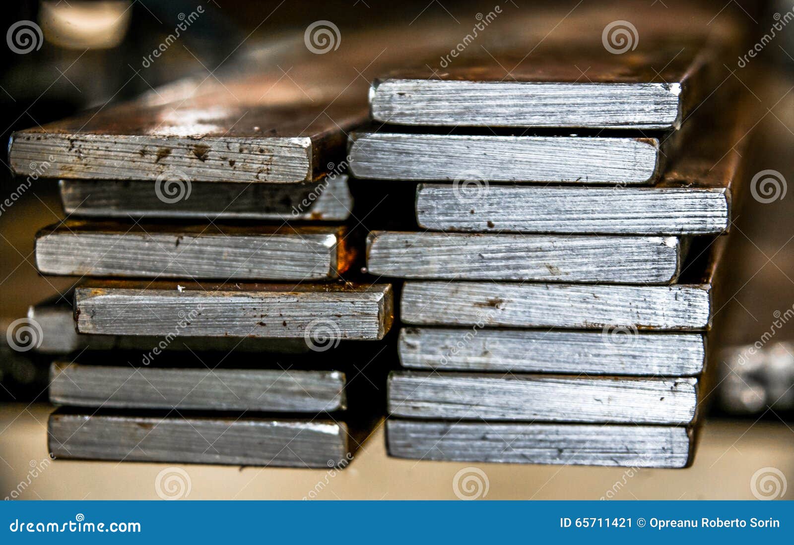 Verwerkte Gestapelde Staalplaten Stock Afbeelding - Image of zaken ...