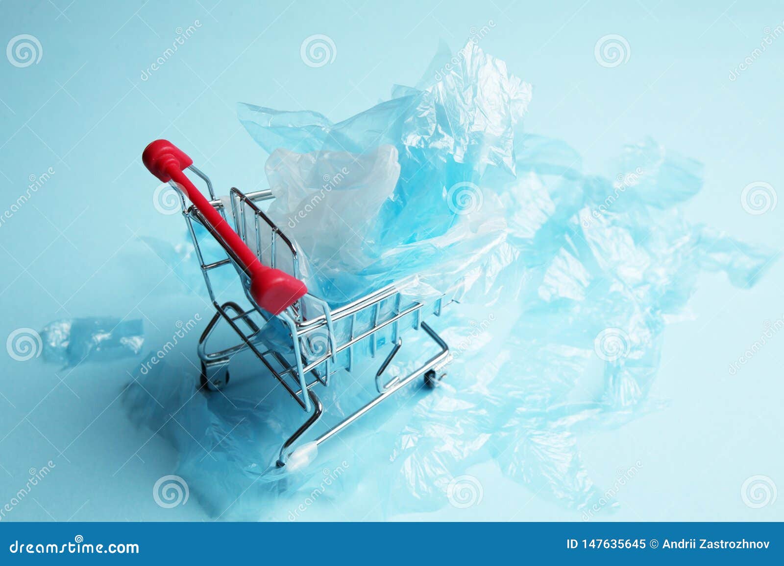 Verwerping Van Plastic Zakken in Opslag Het Geven Voor Het Milieu Stock ...