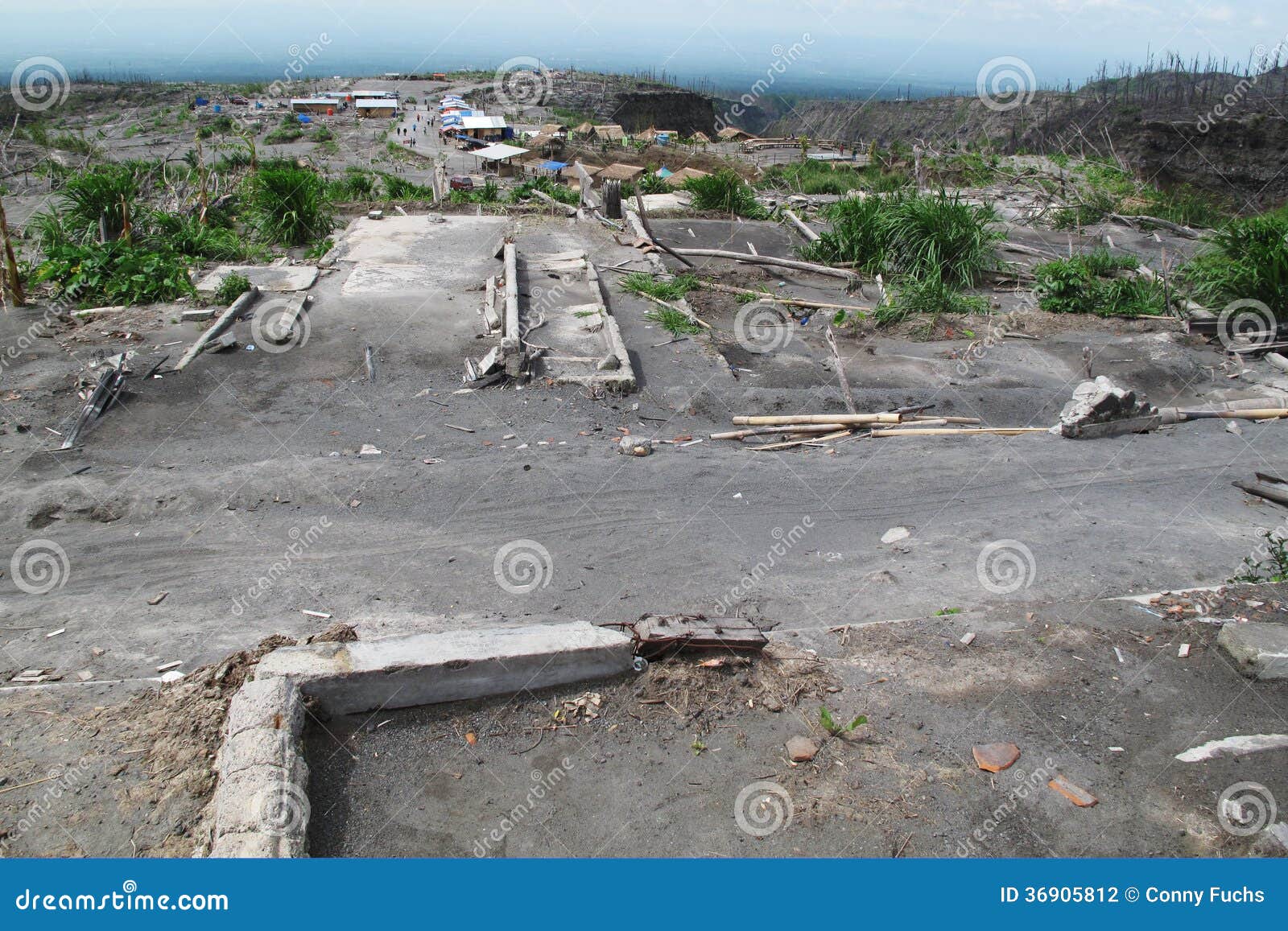 Verwoesting Na Vulkaanuitbarsting Stock Foto - Image of verdwenen ...