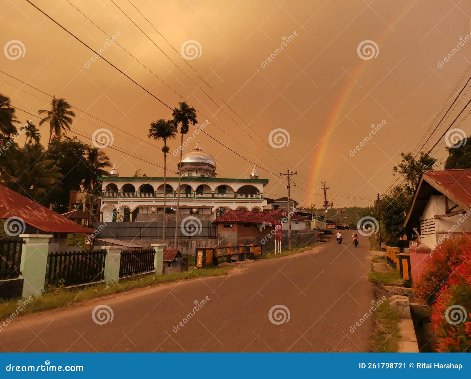 Very Amazing Mosque and Rainbow in the Sky Editorial Photo - Image of ...