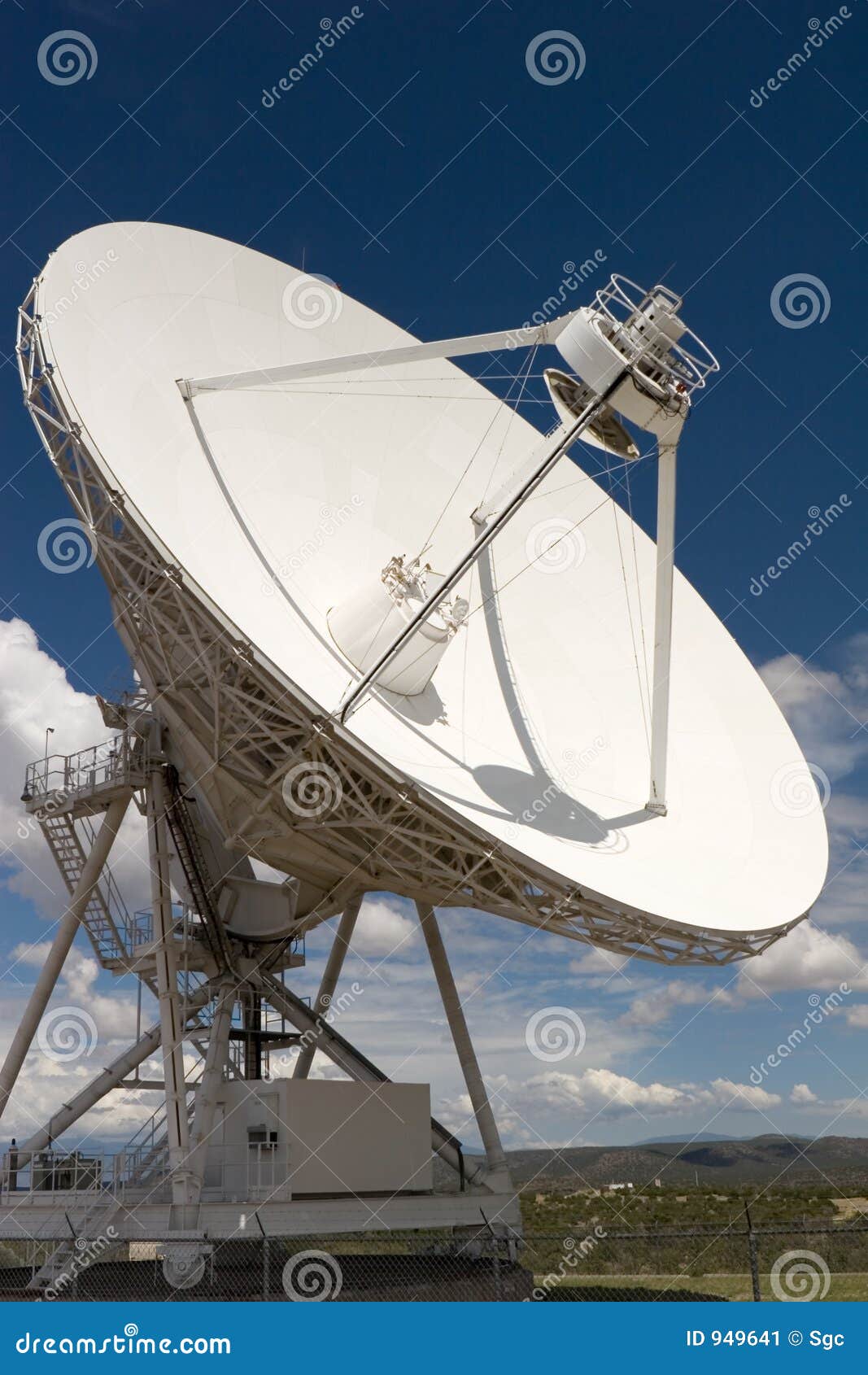 Very Large Array 2 stock image. Image of white, astrophysical - 949641