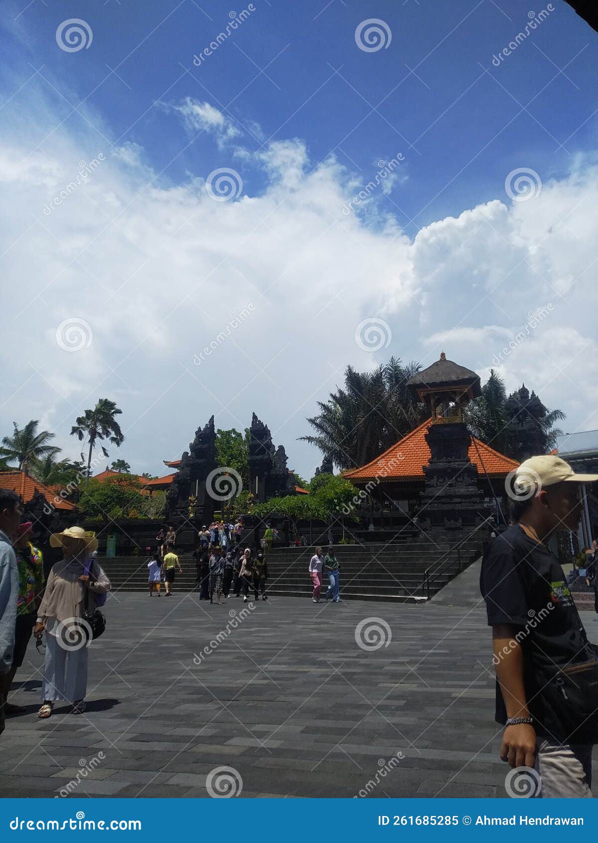 Very Lively Atmosphere in Kuta Bali Editorial Image - Image of building ...