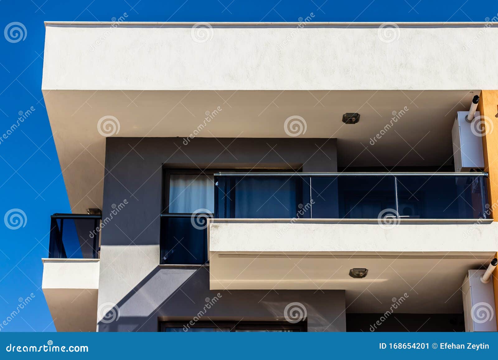 Very Nice Looking Architectural Corner Perspective Shoot from a Modern ...