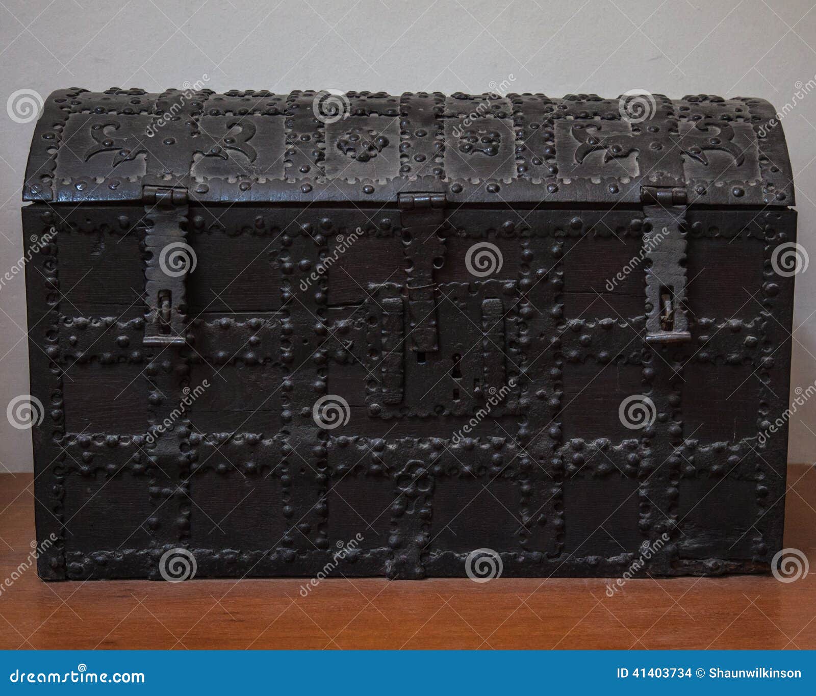 Very Old Chest stock photo. Image of secrecy, grunge - 41403734