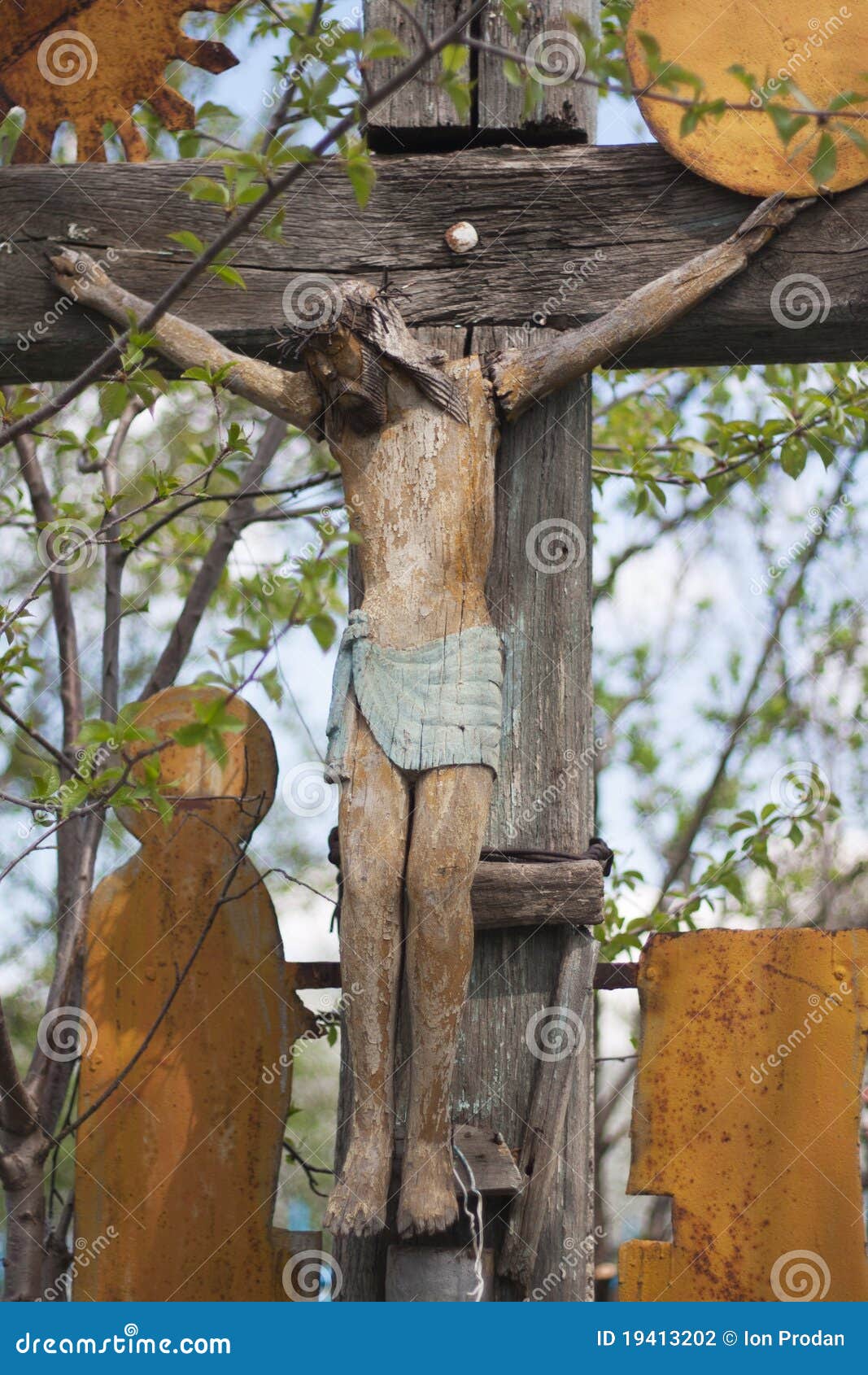 Very Old Christian Cross. Picture Image: 19413202