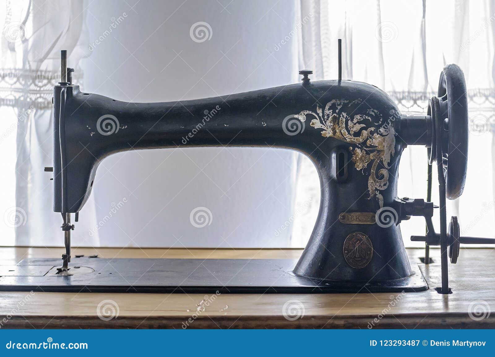 Very Old Vintage Sewing Machine 2 Stock Image - Image of metal, fabric ...