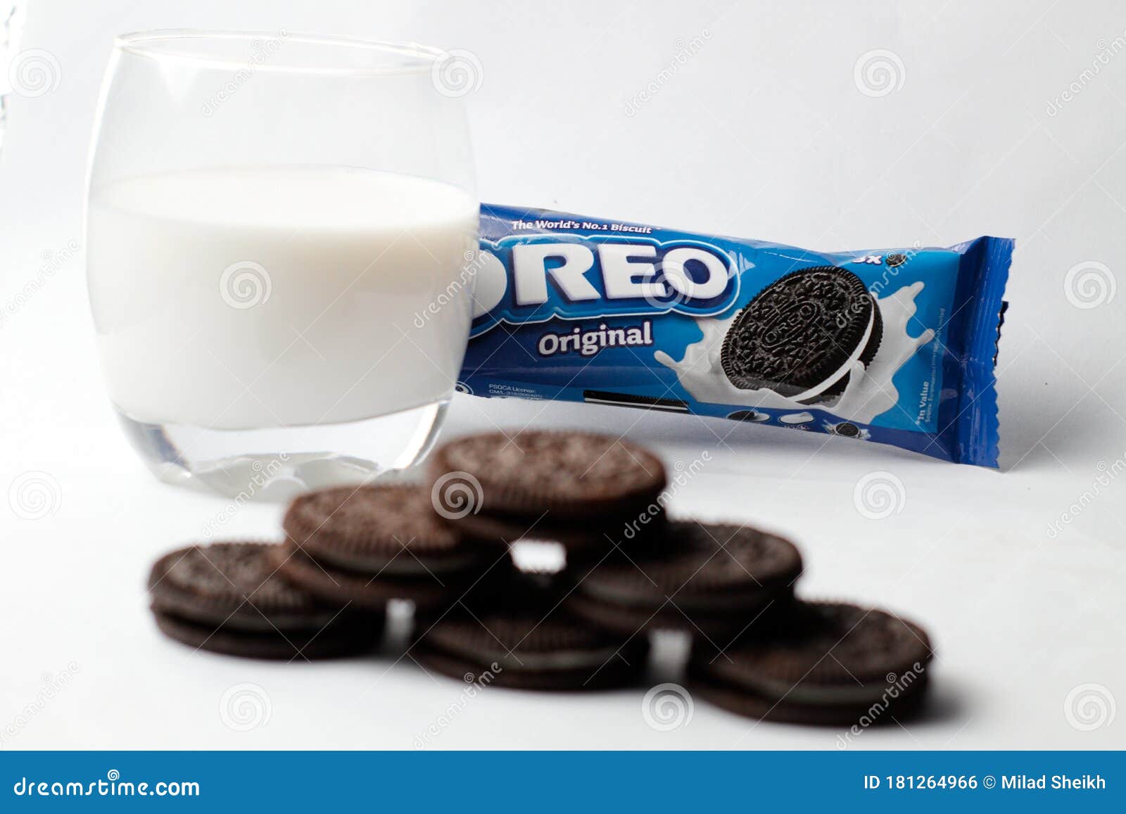 Oreo bisket editorial photo. Image of wight, ceramic - 181264966