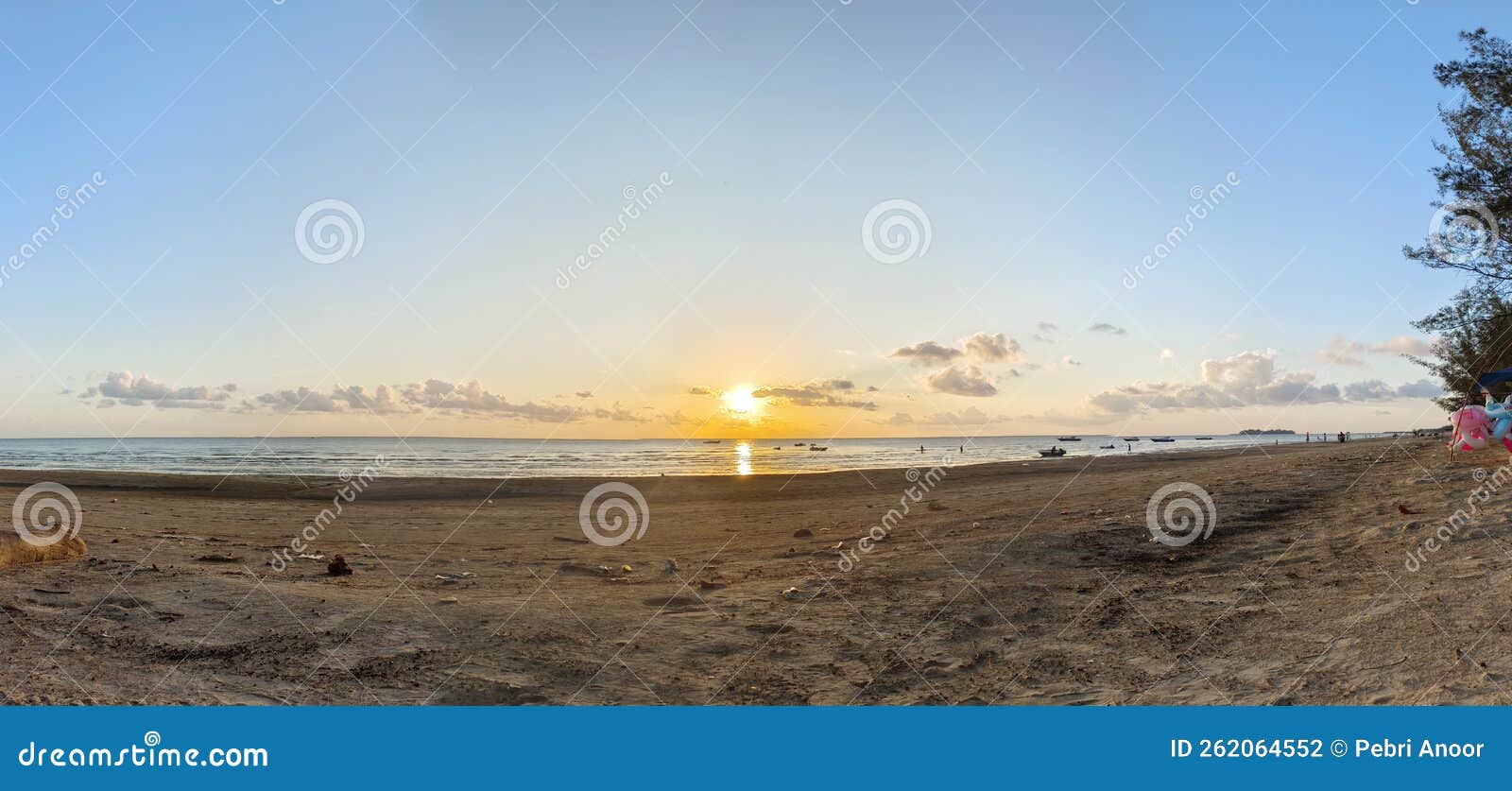 Very Quiet Getaway To the Beach To See the Sunset Stock Photo - Image ...