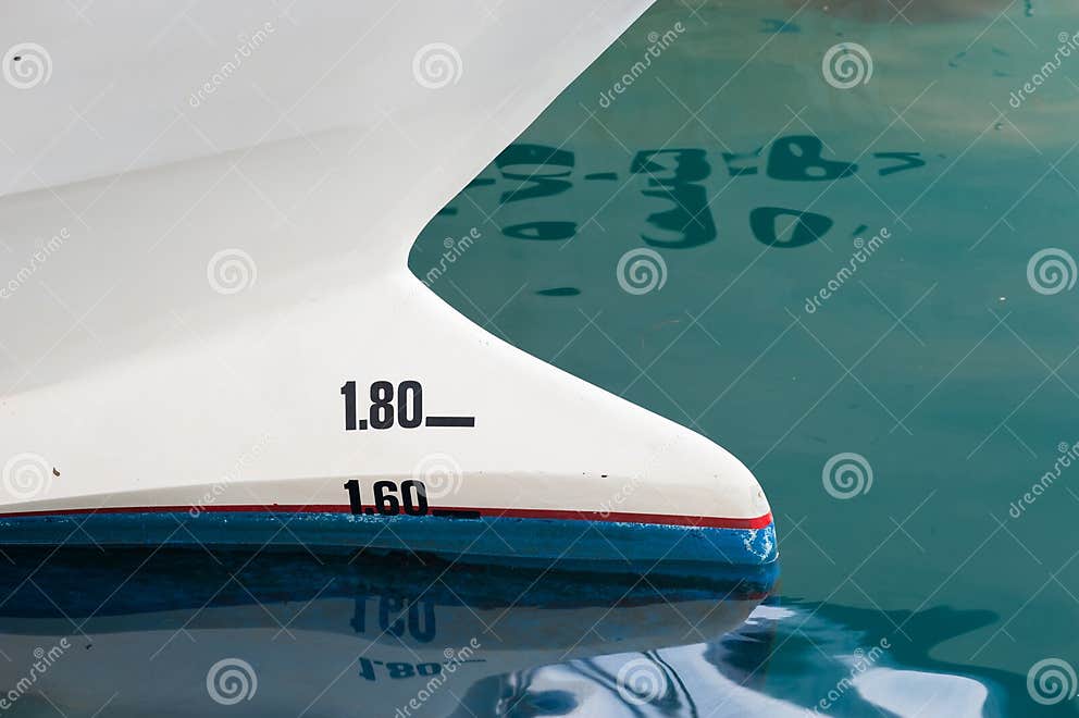 Vessel bow draft scale stock photo. Image of vessel, harbour - 17420908