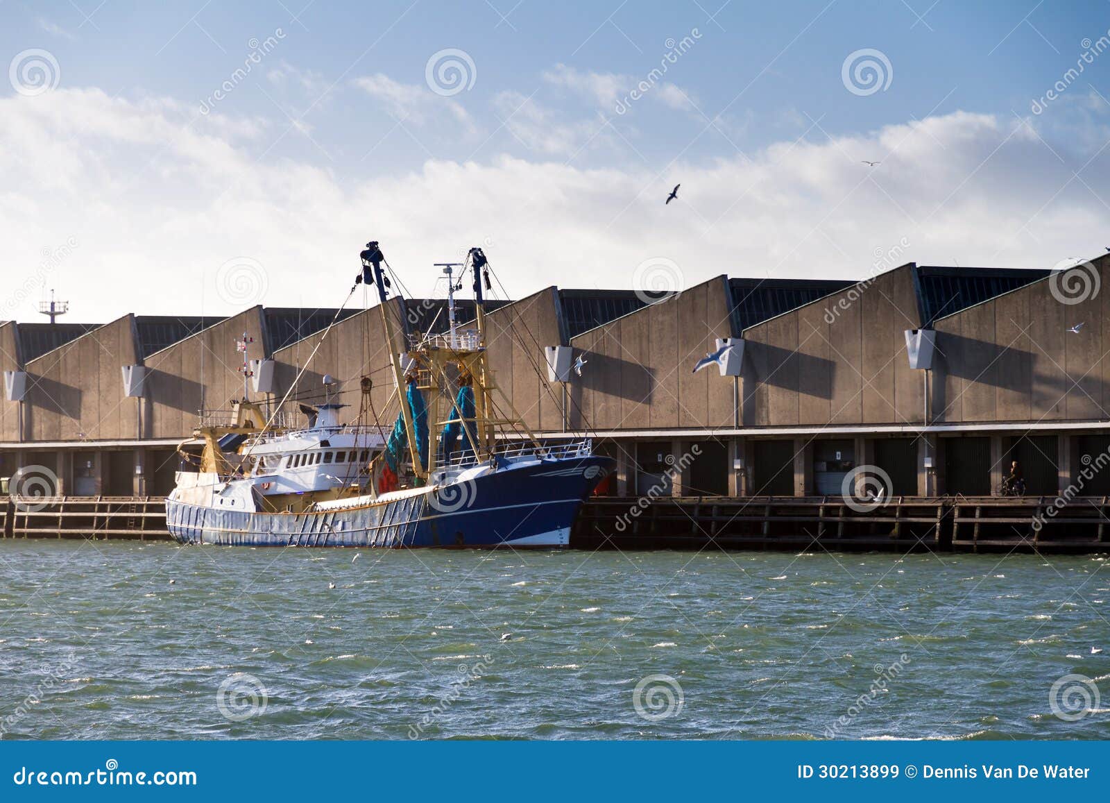 Shrimping ship stock image. Image of ocean, water, shrimp - 30213899