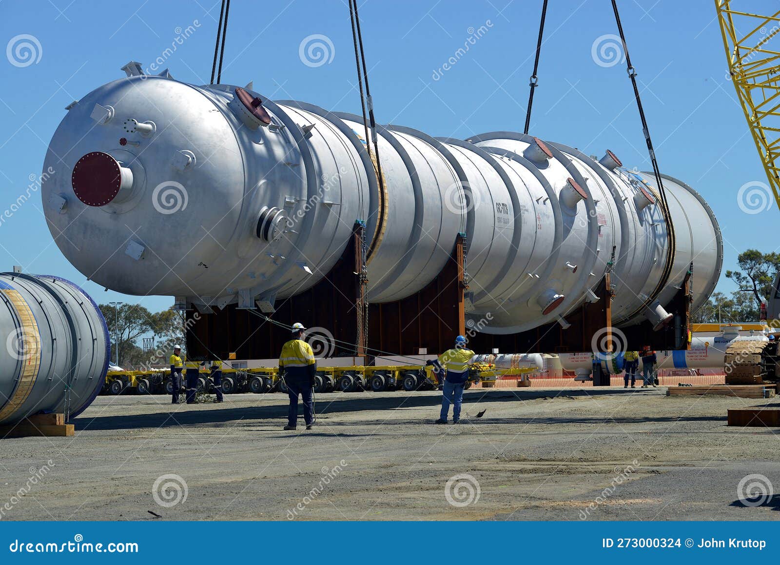 Vessel is Manoeuvred into Place from the Transporter -at Refinery ...