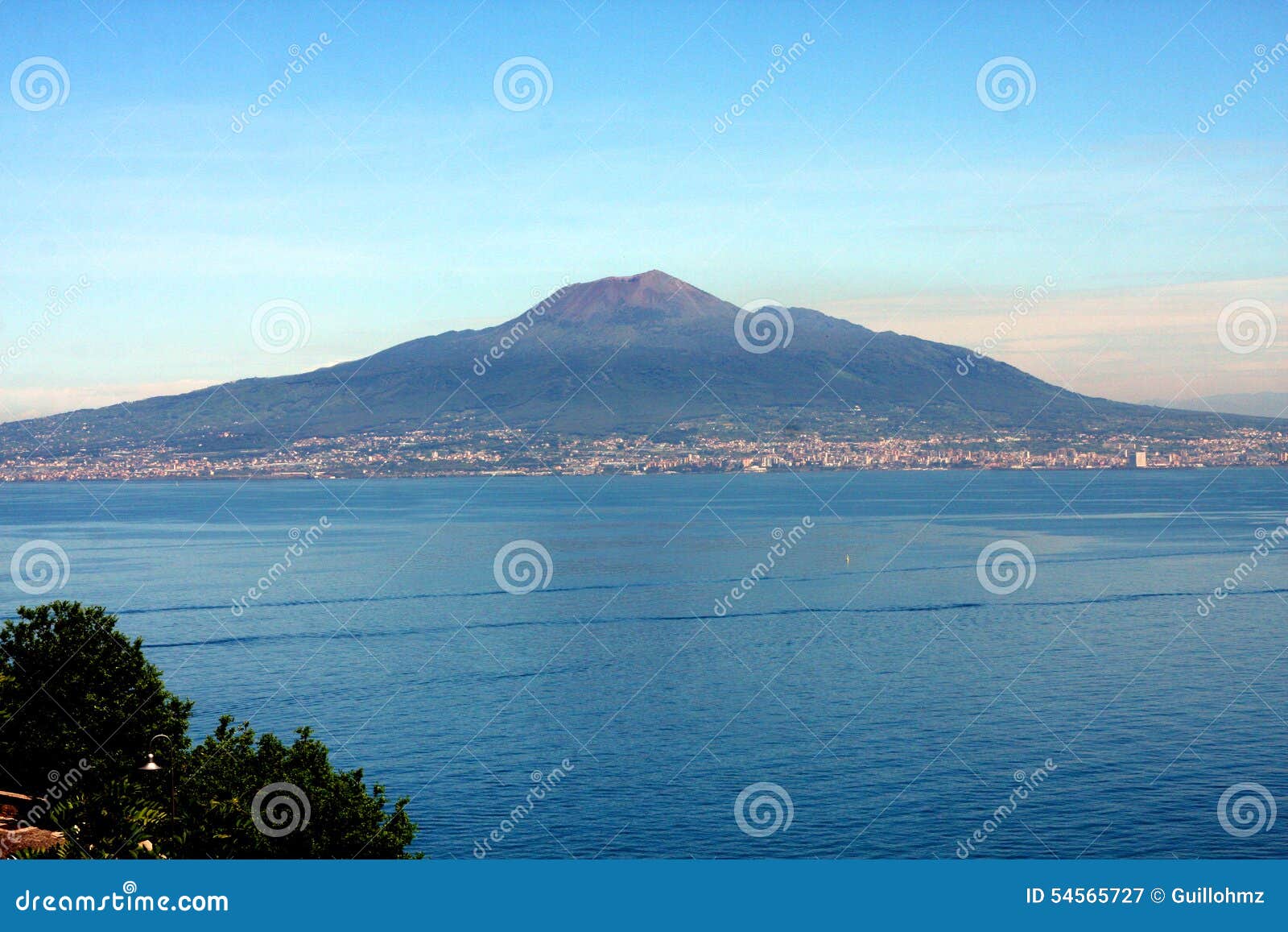 Vesuvio Volcano Naples Italy Imagen de archivo - Imagen de barco ...