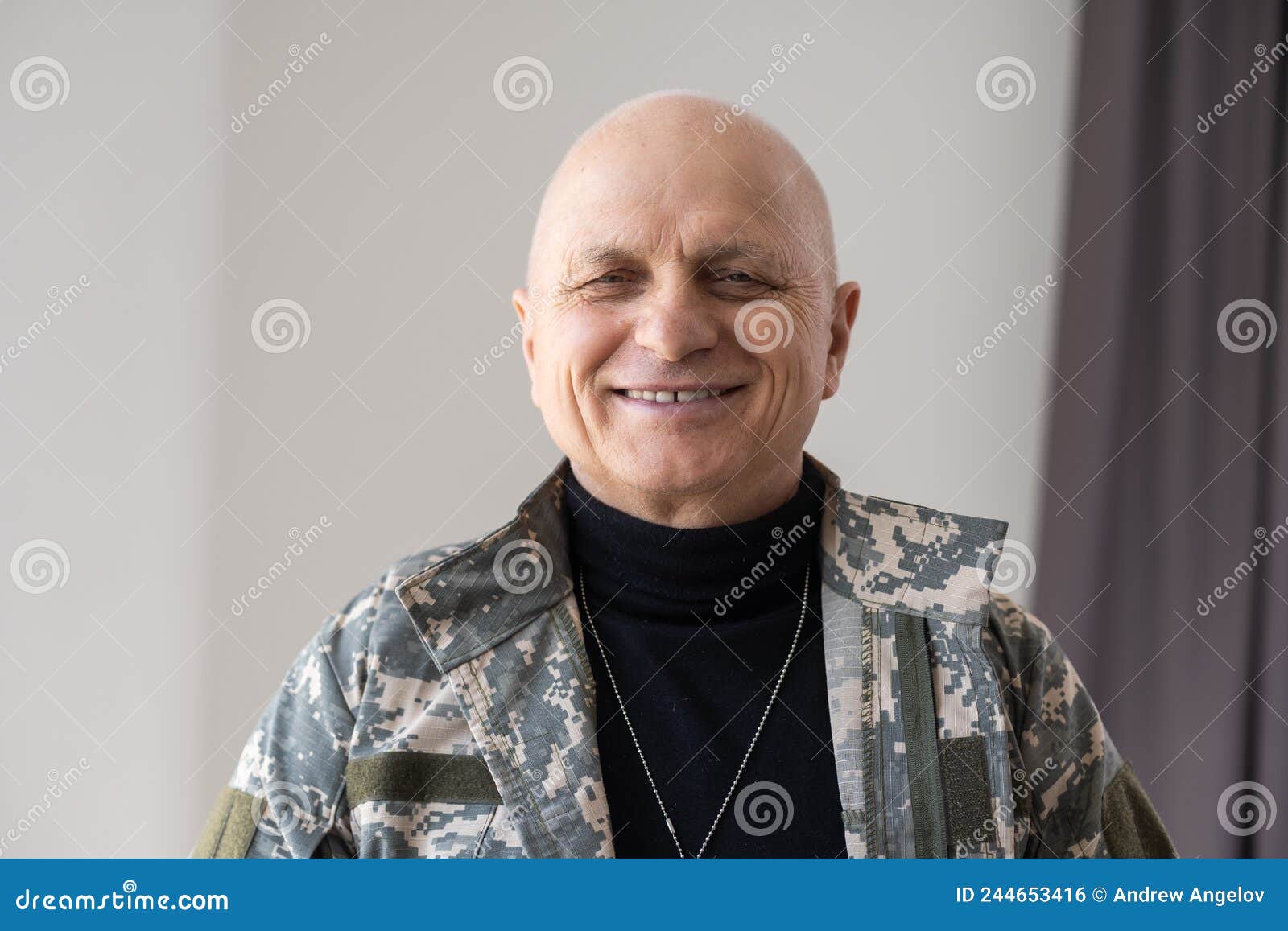 Veteran Soldier in Military Uniform Stock Photo - Image of history ...