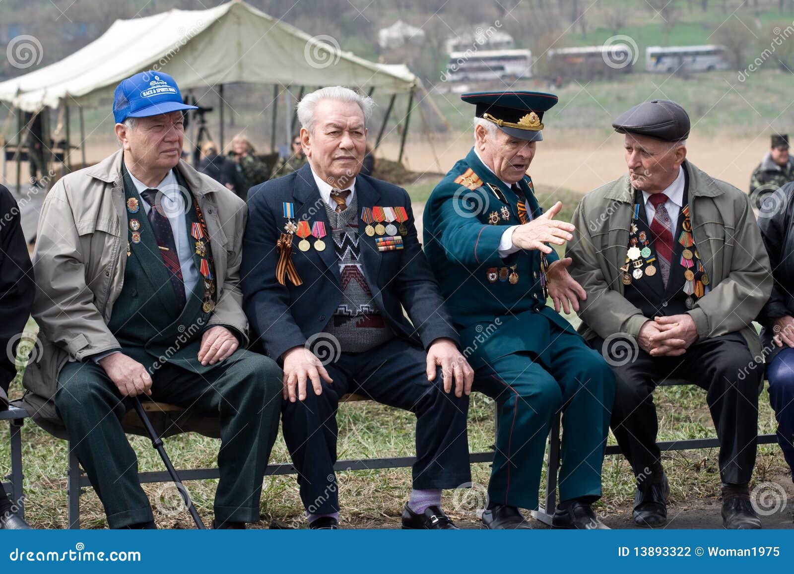 Veterans of World War II editorial photography. Image of army - 13893322