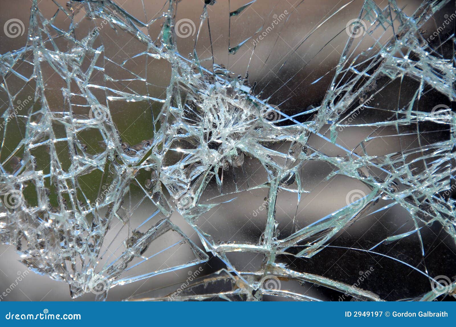 Vetro rotto 01 immagine stock. Immagine di rotto, sfondo - 2949197