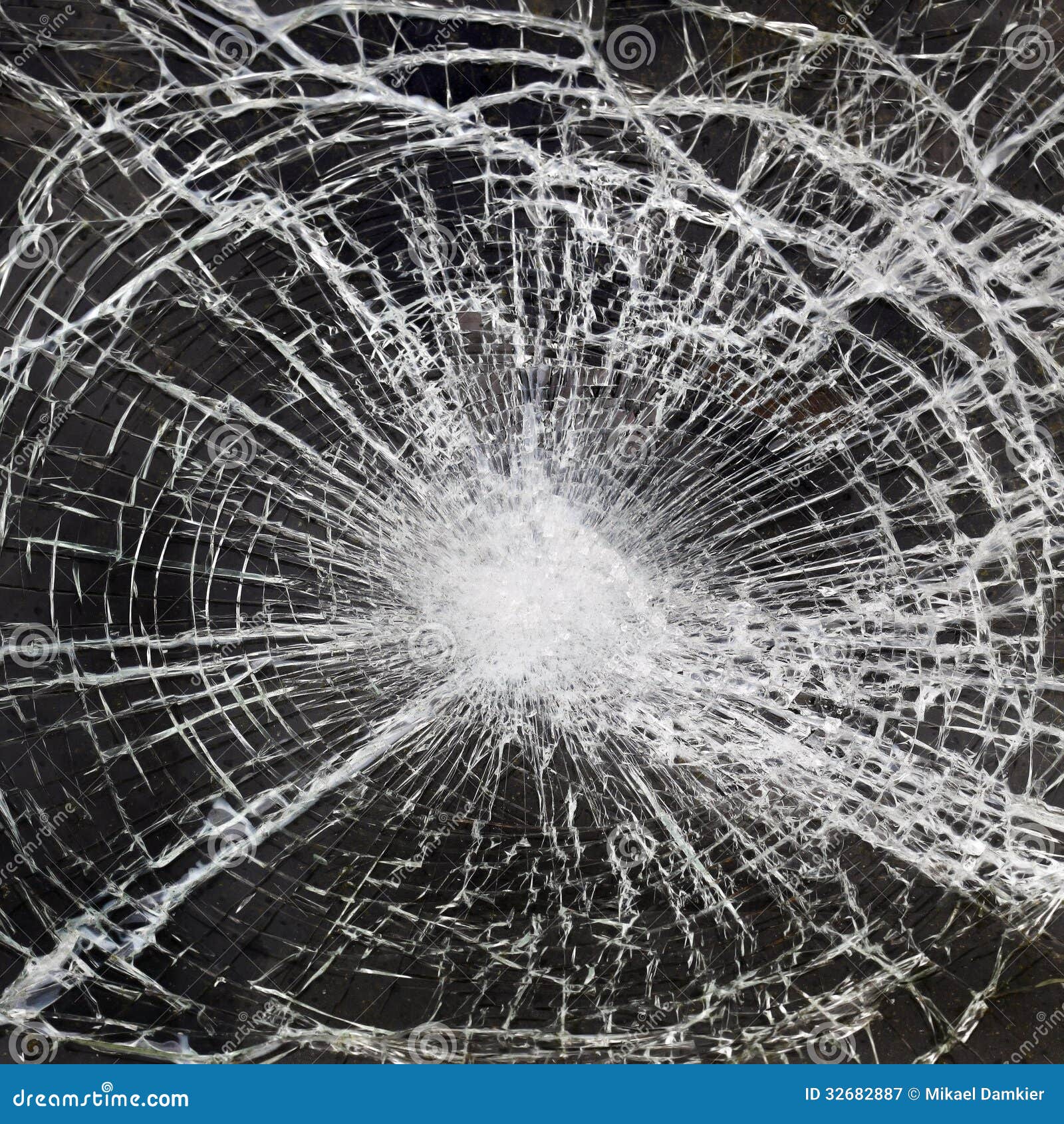 Vetro Rotto Fotografia Stock Libera da Diritti - Immagine: 32682887