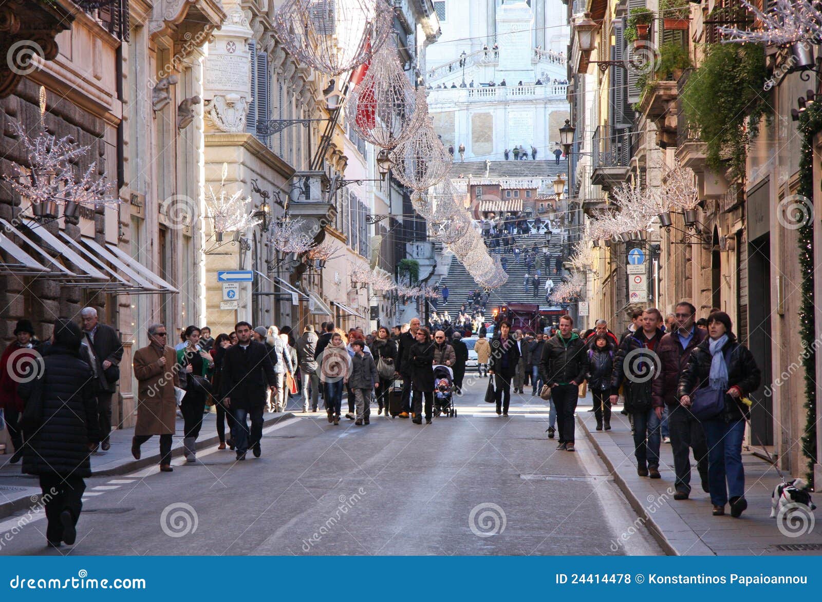 Via Condotti in Rome editorial stock photo. Image of shopping - 24414478