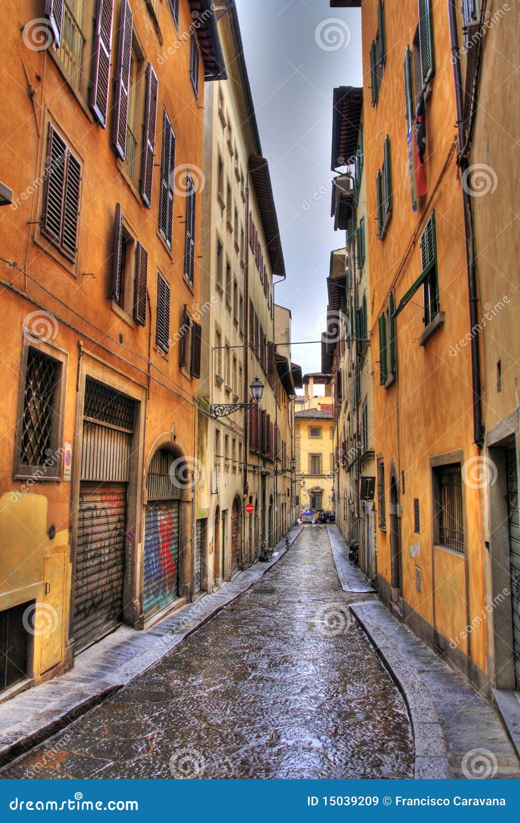 Via di Firenze immagine stock. Immagine di giro, sentiero - 15039209