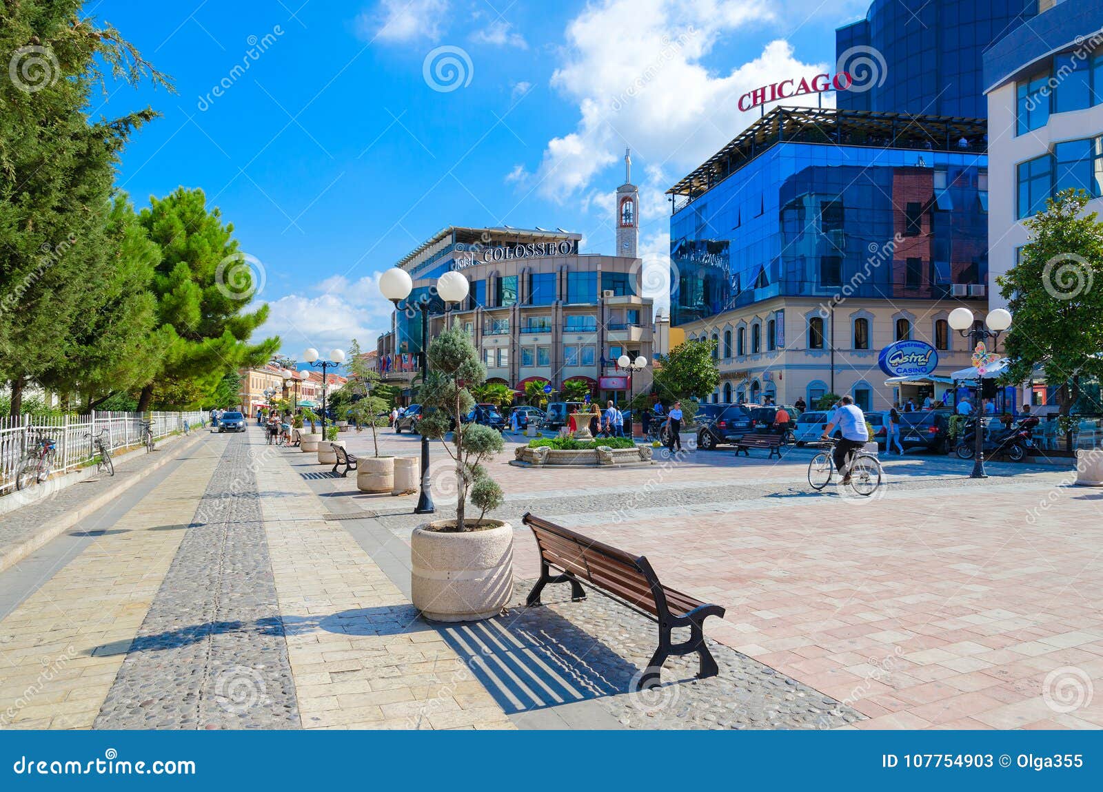Via Pedonale Rruga Kole Idromeno in Shkoder, Albania Fotografia Stock ...