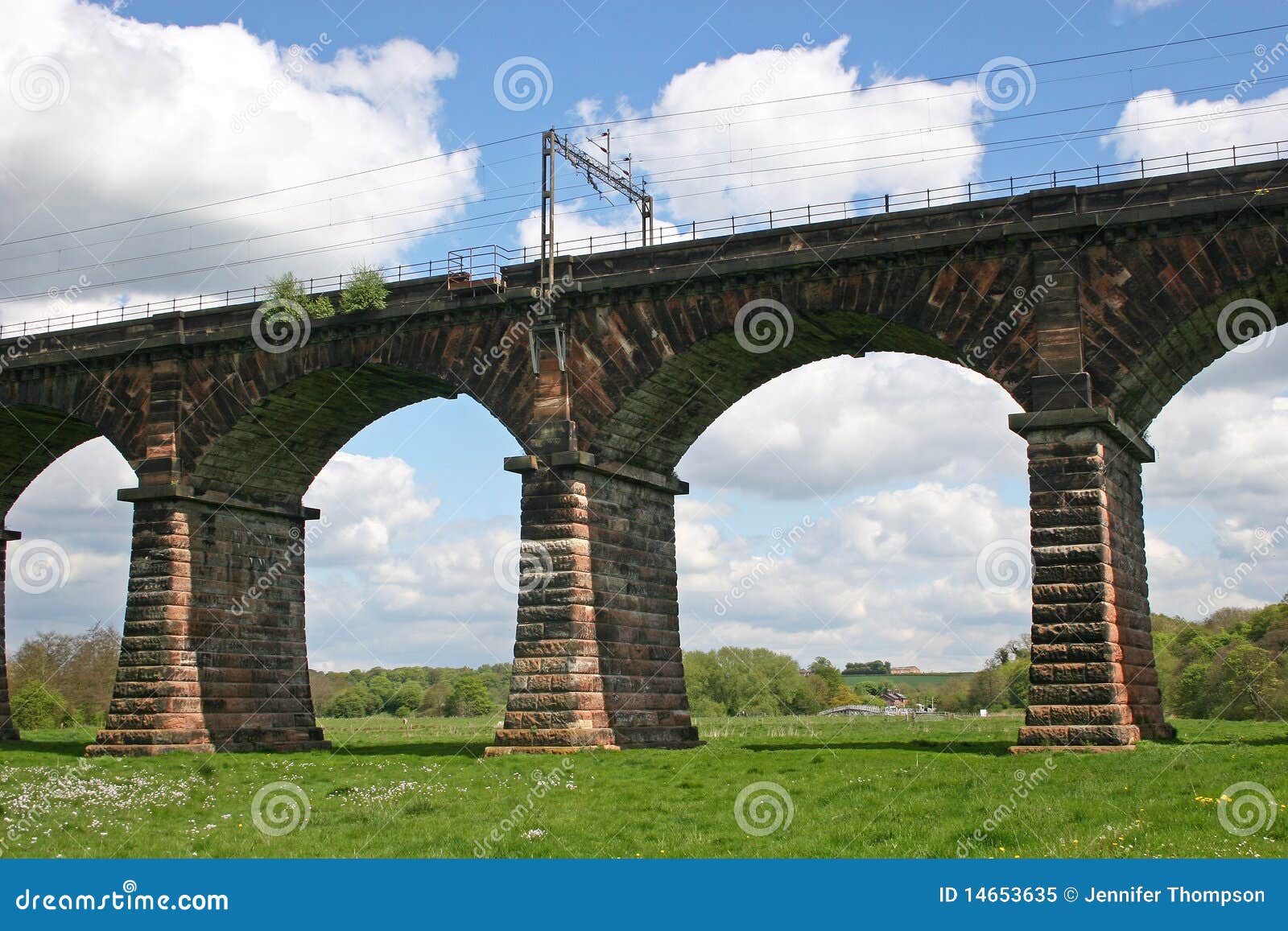 Viaduct stock image. Image of viaduct, england, arch - 14653635