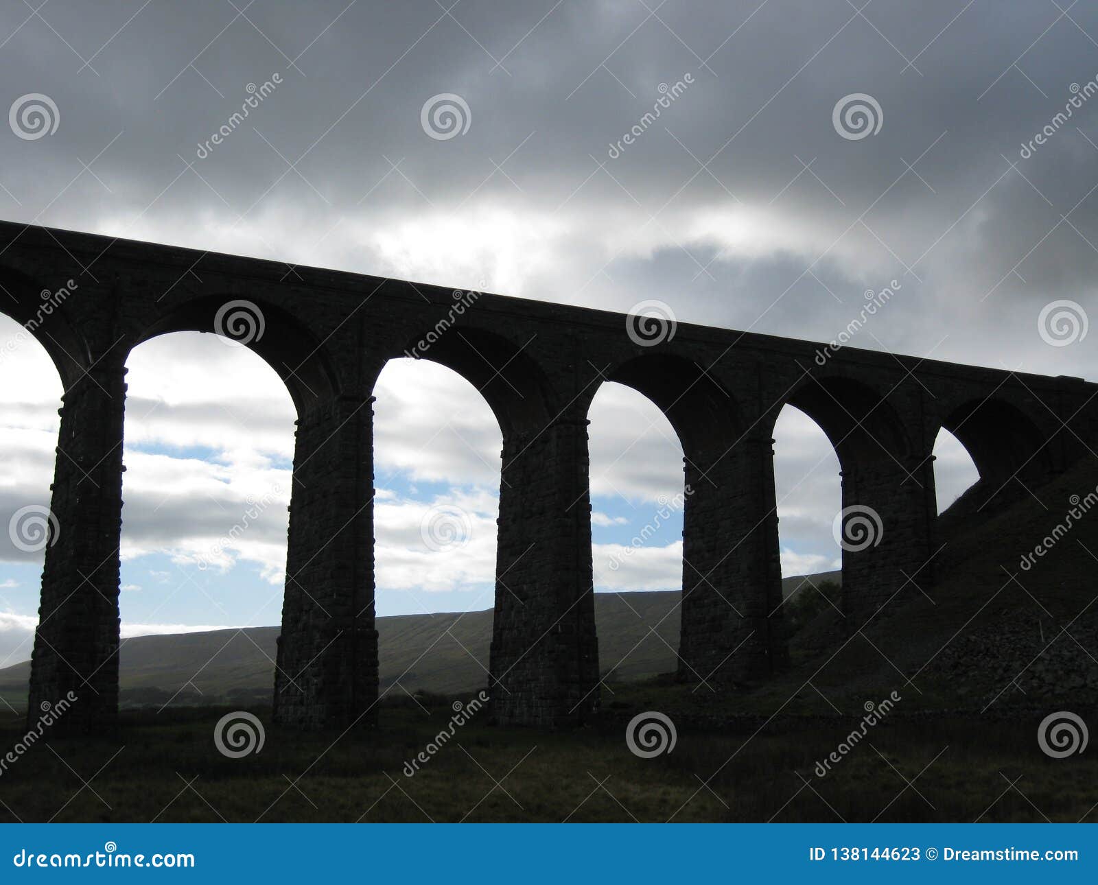 Viaduto De Ribblehead Na Silhueta 2 Imagem de Stock - Imagem de norte ...