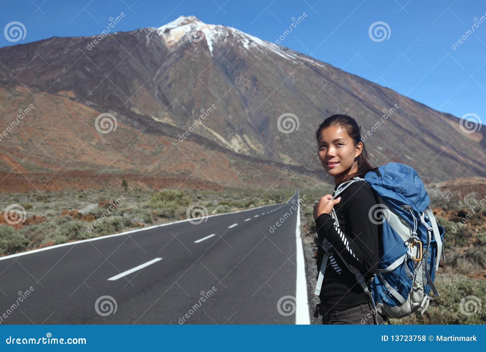 Viaggiatore fotografia stock. Immagine di ragazza, esterno - 13723758