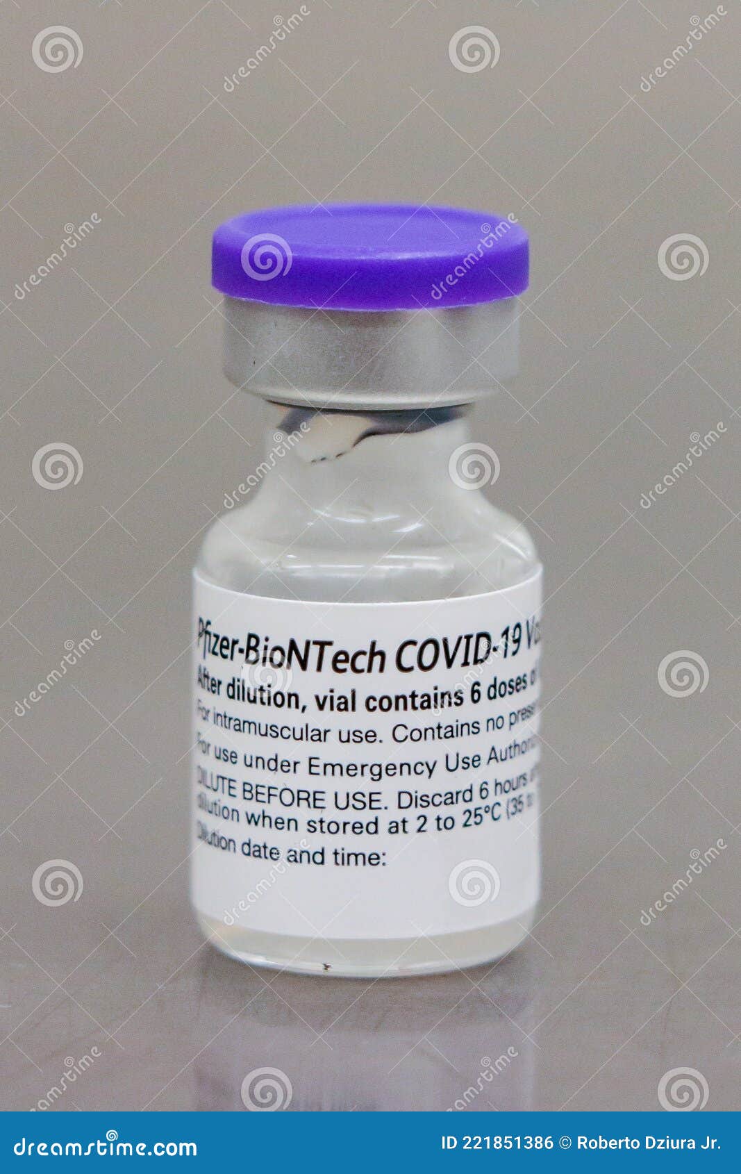 Vial of Pfizer BiNTech Covid-19 Vaccine Editorial Photo - Image of ...