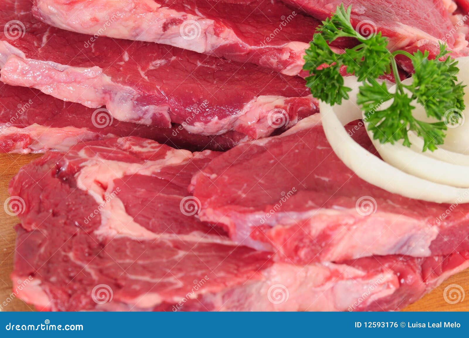 Viande crue photo stock. Image du partie, part, rouge - 12593176