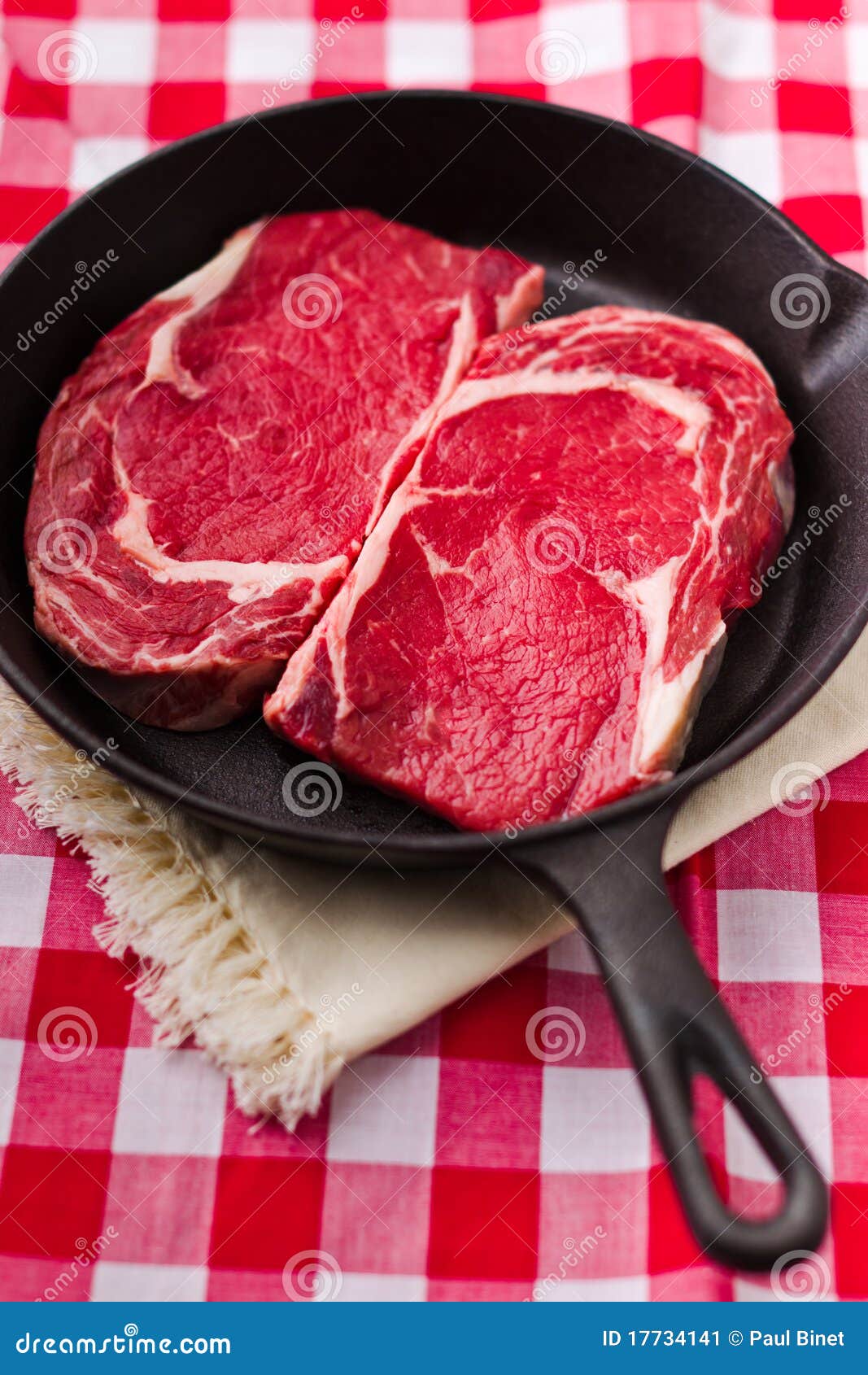 Viande crue de boeuf image stock. Image du vache, marché - 17734141