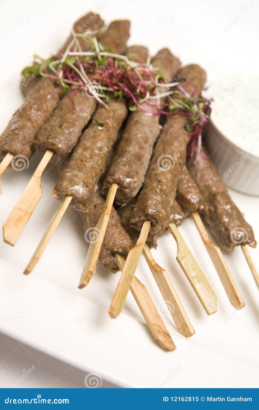 Viande De Kebab Sur Des Brochettes Image stock - Image du restaurant ...