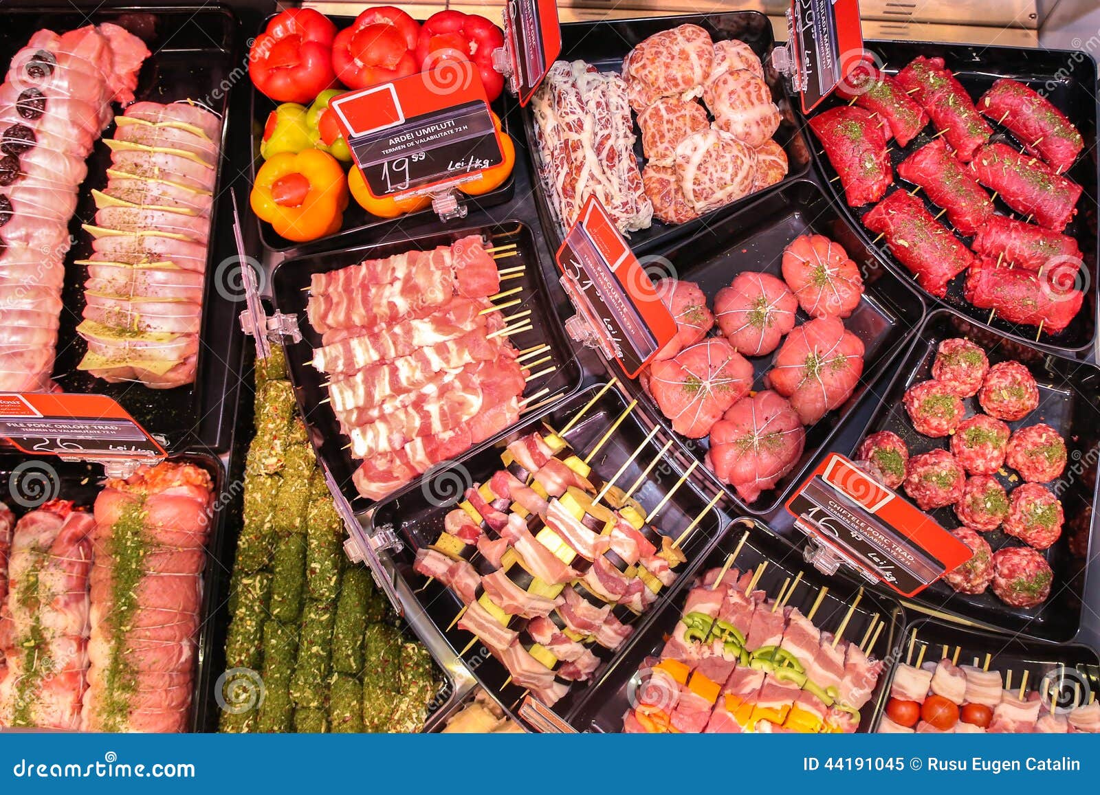 Viande pour le barbecue image stock. Image du brochettes - 44191045