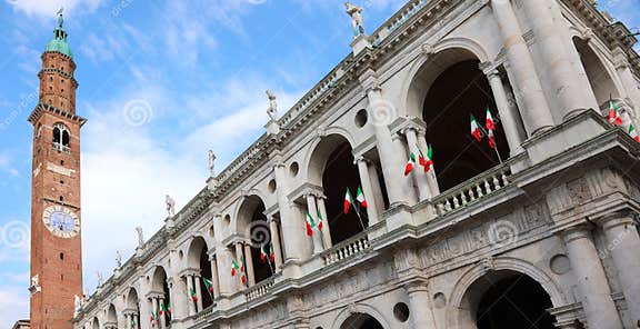 Vicenza Vi Italy 1 De Junio De 2020 : Basilica Palladiana Es Un ... Vicenza Vi Italy 1 De Junio De 2020 : Basilica Palladiana Es Un ...