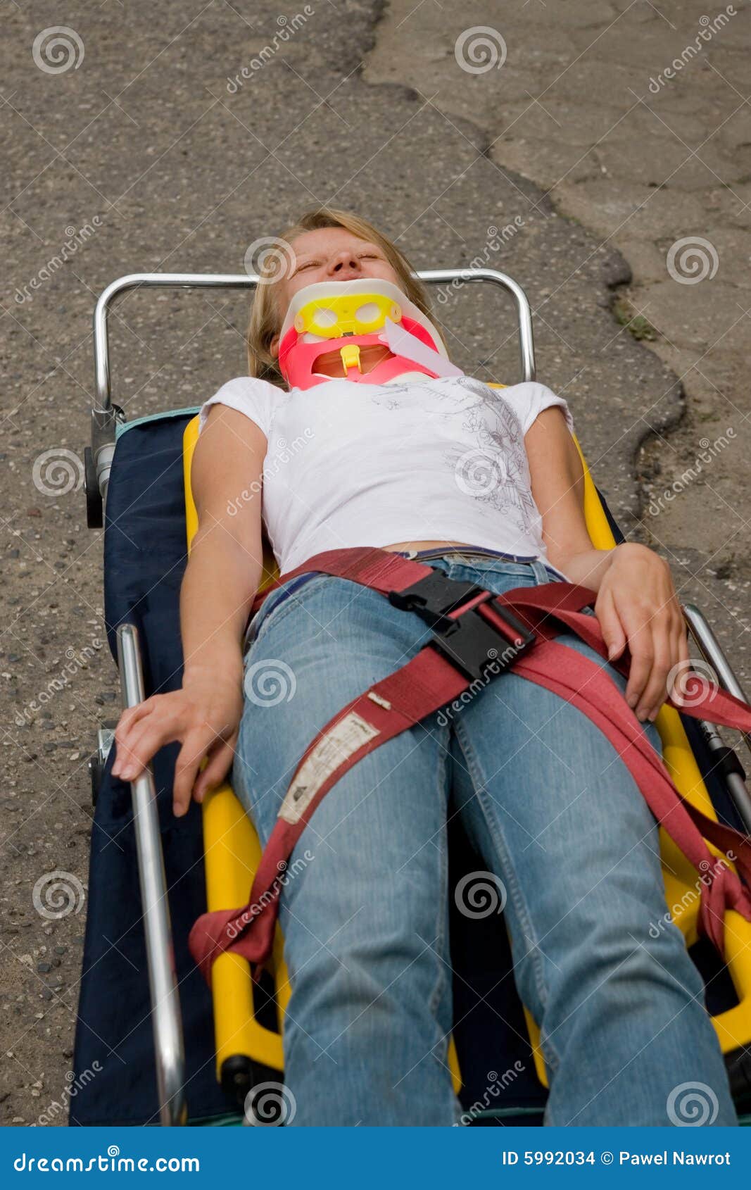 Victim on stretcher stock photo. Image of health, life - 5992034