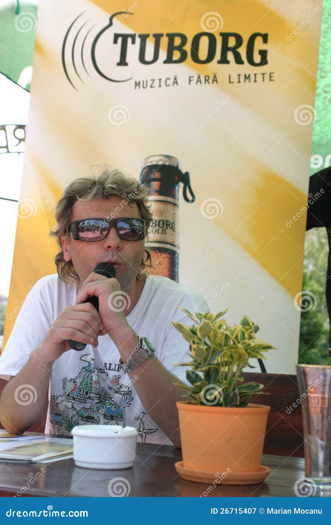 Victor Solomon editorial photography. Image of artist - 26715407