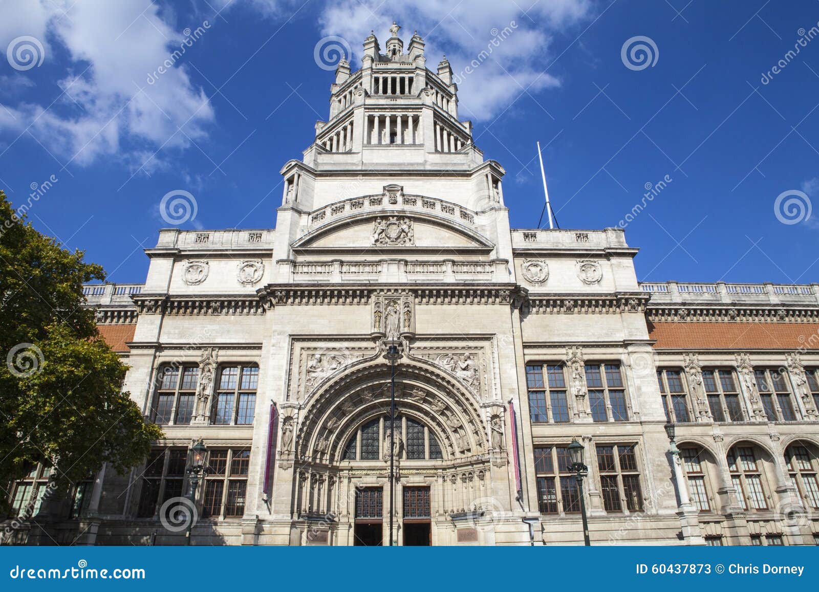 Victoria and Albert Museum in London Stock Image - Image of facade ...