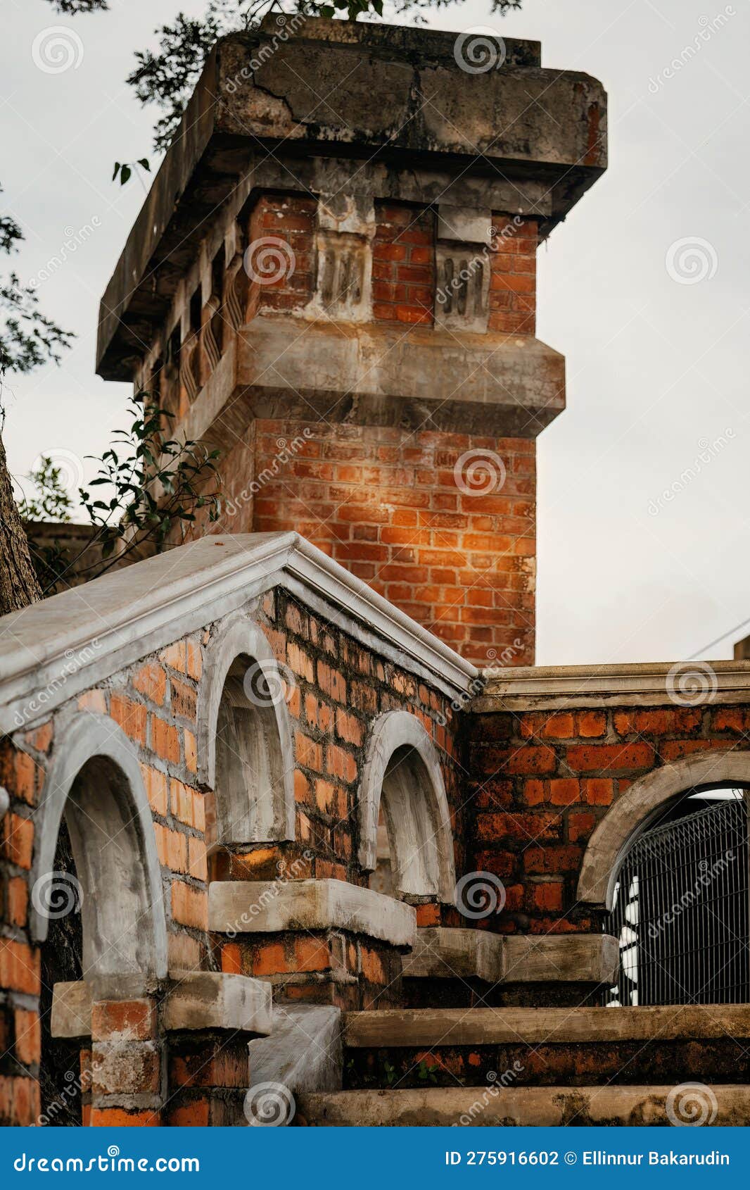 Victoria Bridge S Entrance, Built since 1897 in Kuala Kangsar Stock ...