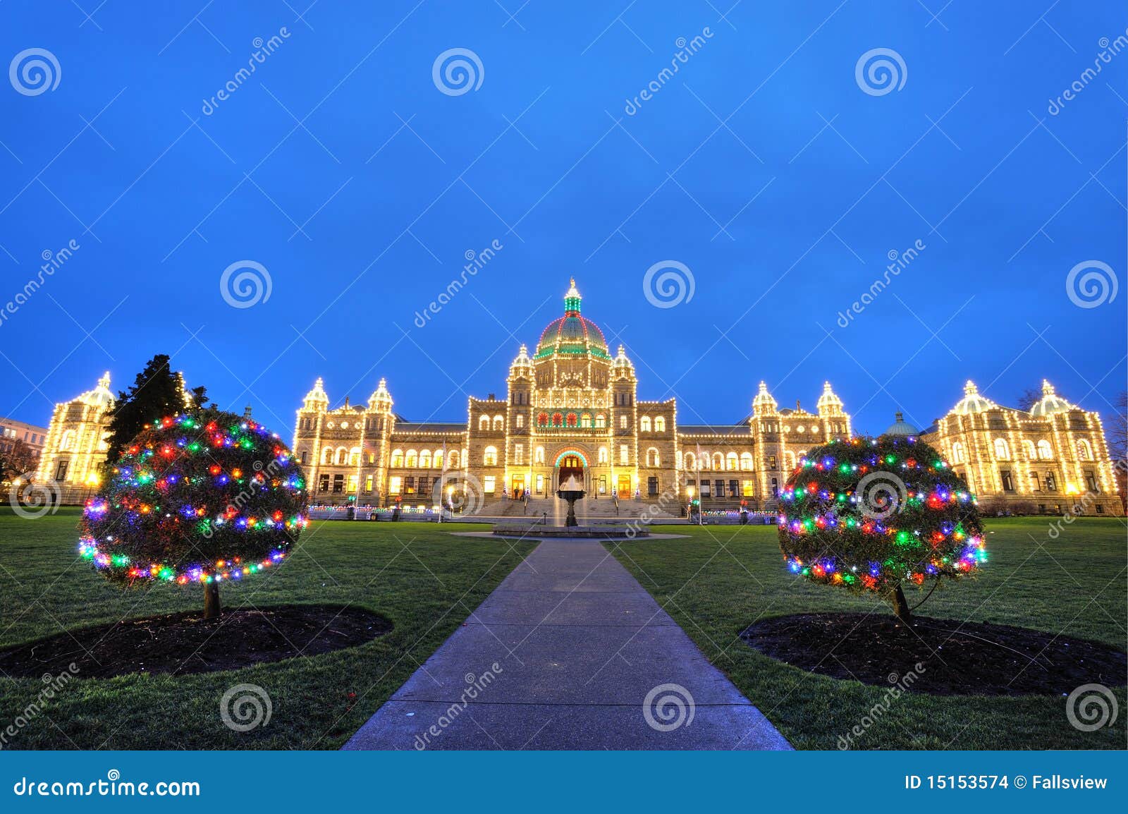 Victoria city night scene stock photo. Image of downtown - 15153574