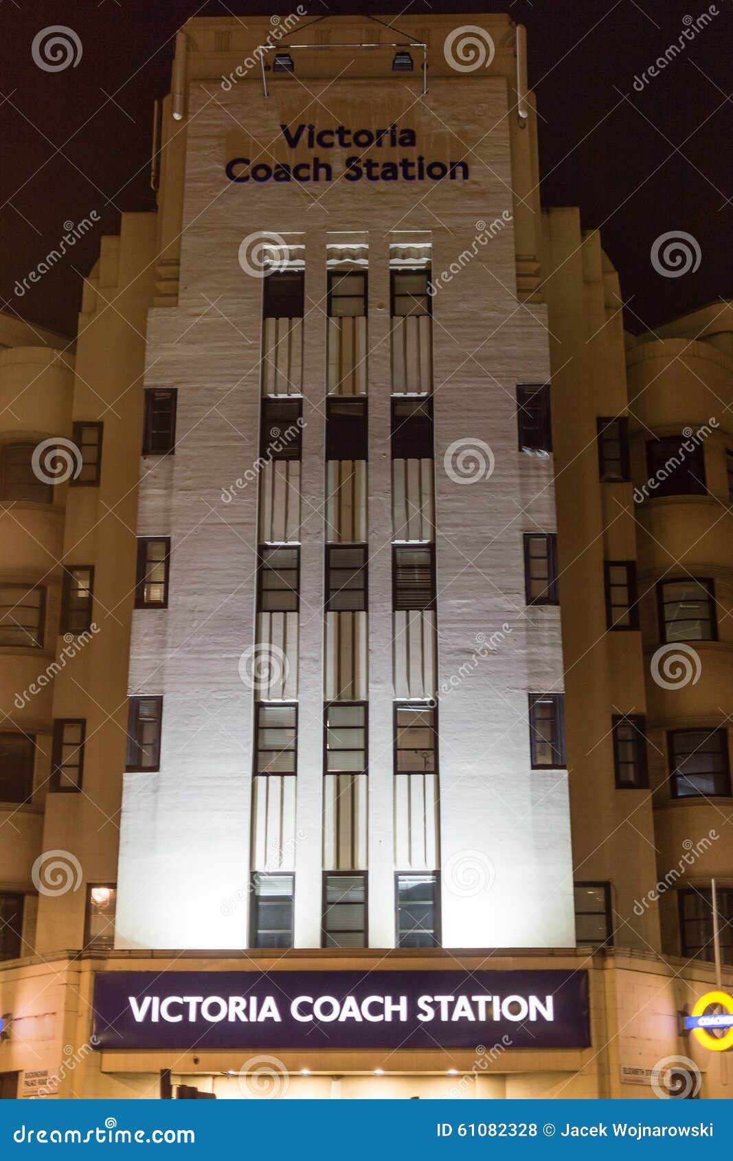 Victoria Coach Station at Night Editorial Stock Photo - Image of bottom ...