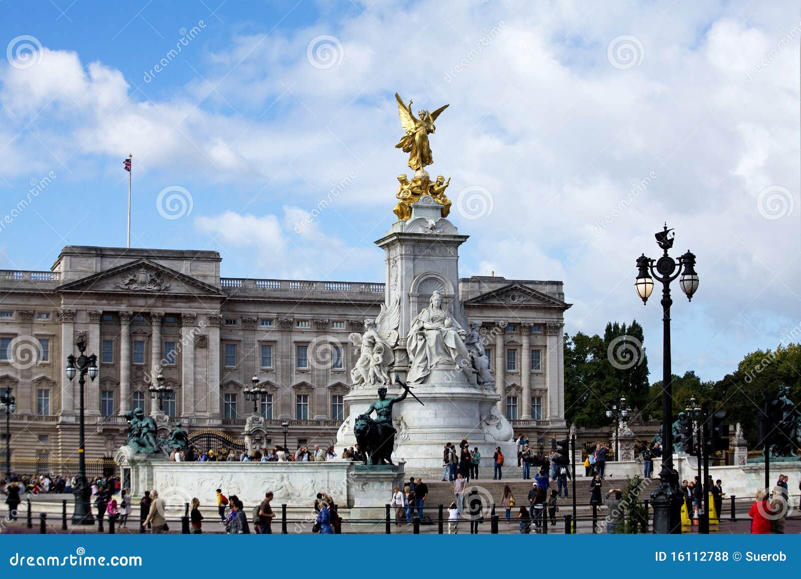 Victoria-Denkmal in London redaktionelles stockfoto. Bild von wahrheit ...