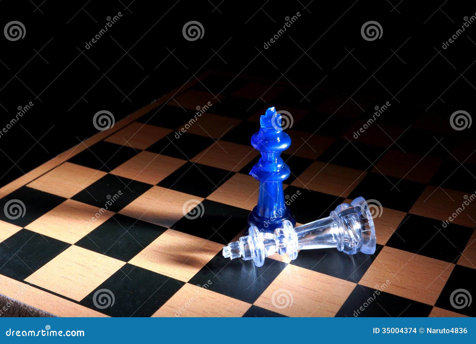 Victoria y derrota foto de archivo. Imagen de chessboard - 35004374