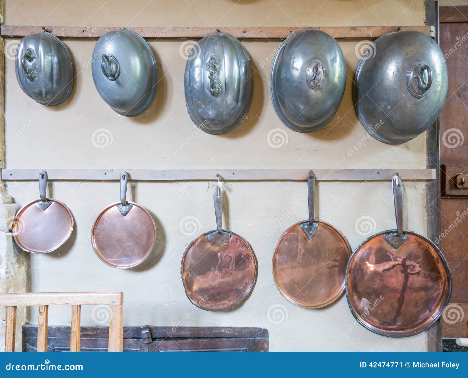 Victoriaanse Potten En Pannen Stock Afbeelding - Image of keuken ...