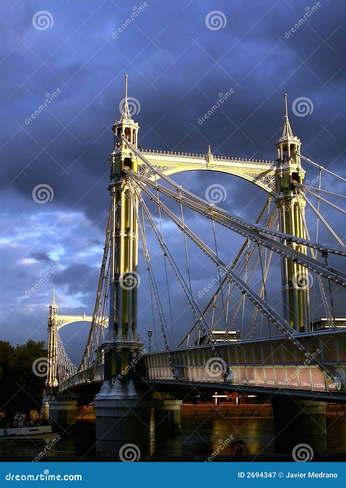 Victorian Bridge London stock image. Image of bridge, antique - 2694347