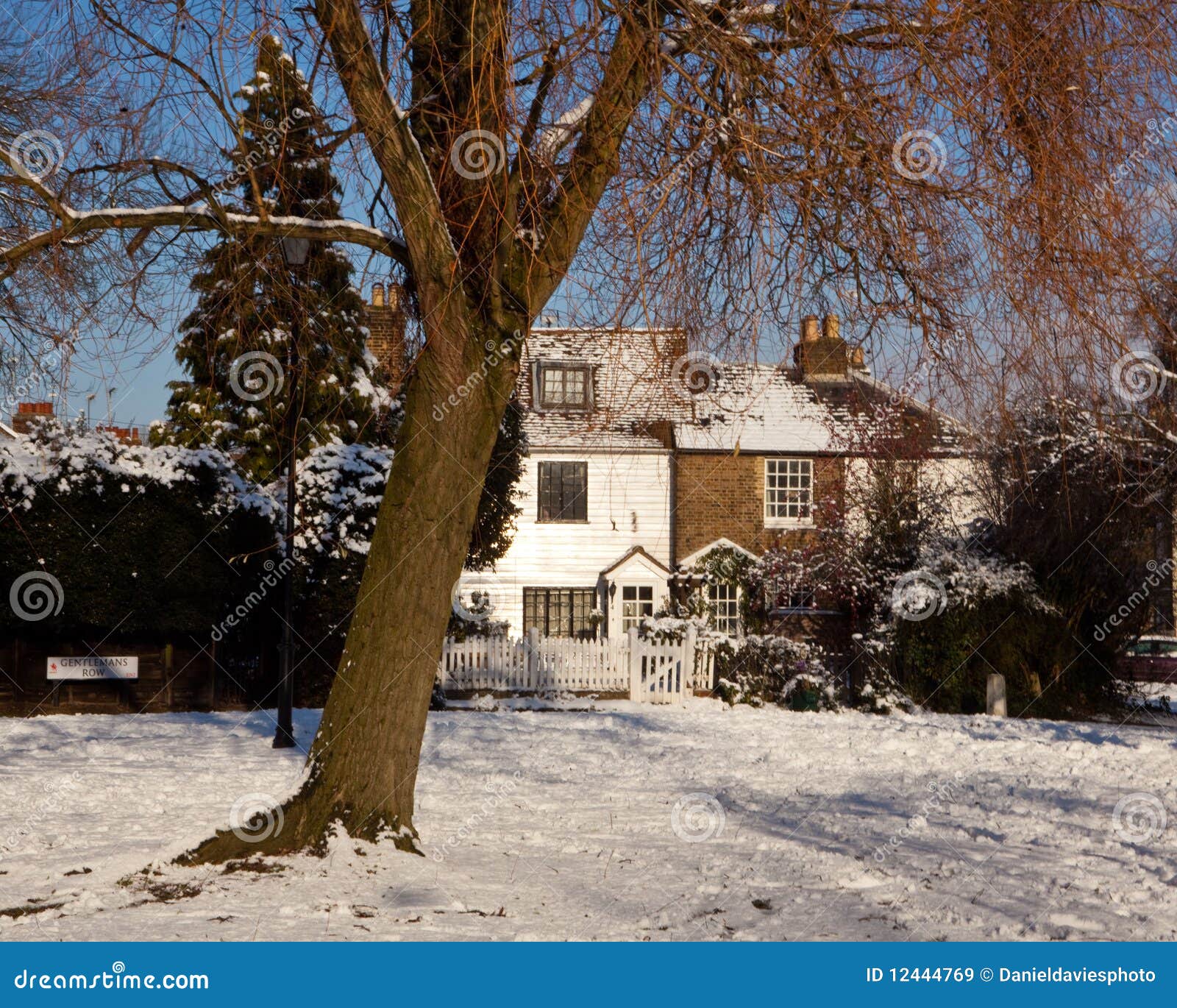 Victorian Cottages Snow Scene Stock Image - Image of victorian, winter ...
