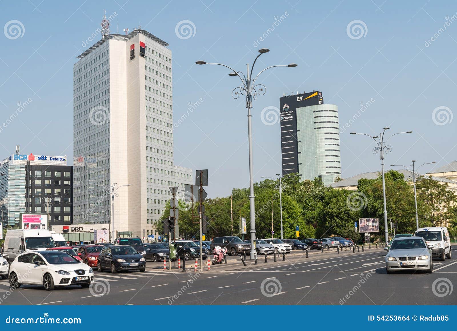 Victory Square in Bucharest Editorial Stock Image - Image of house ...