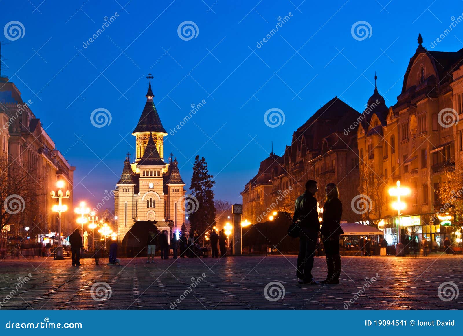 Victory square, Timisoara editorial photo. Image of park - 19094541