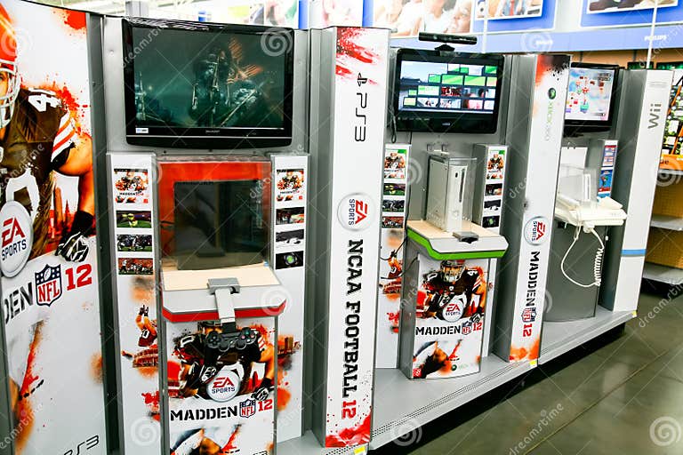 Video Game Displays editorial photography. Image of toys - 21210027