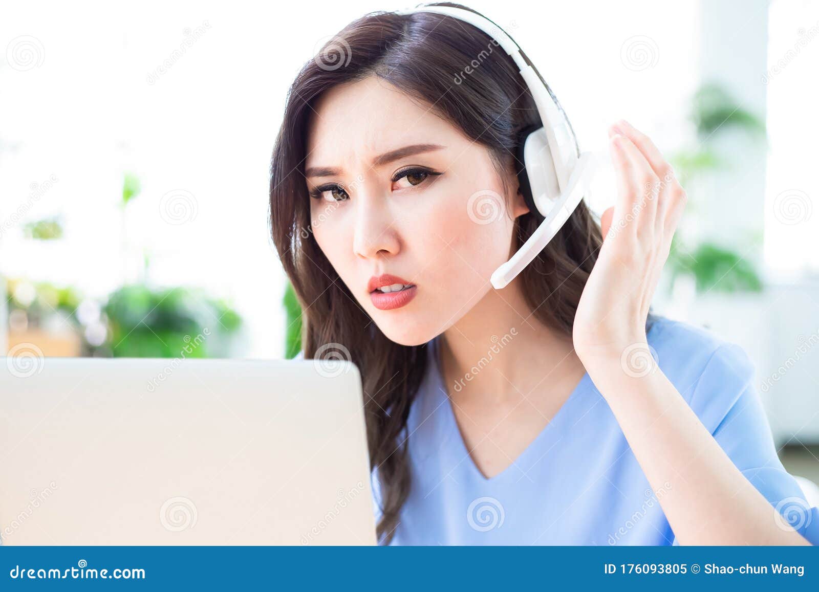 Video meeting occur error stock image. Image of lady - 176093805 Video meeting occur error stock image. Image of lady - 176093805