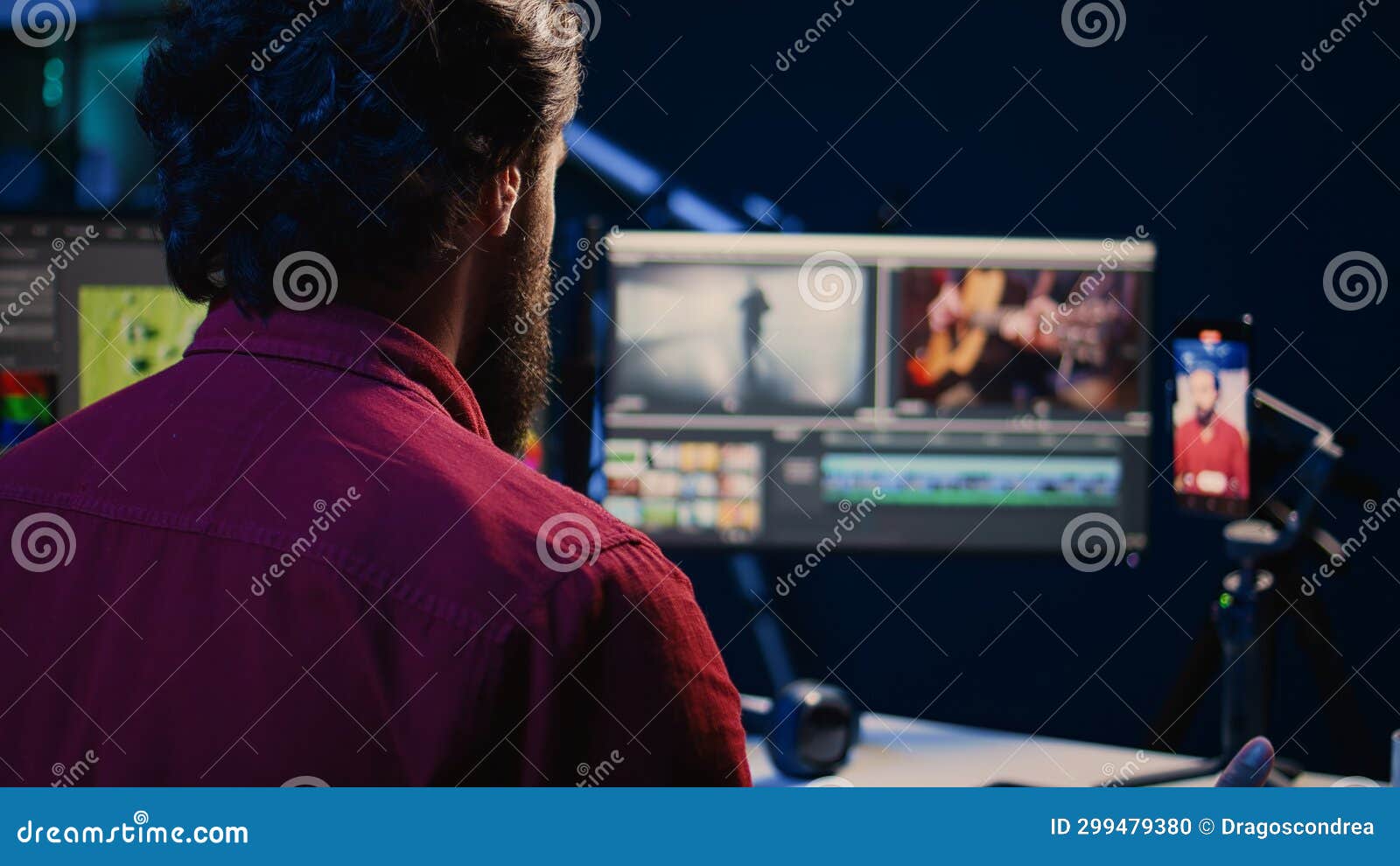 Videographer Uses Smartphone To Record Explaining Basic Photography ...