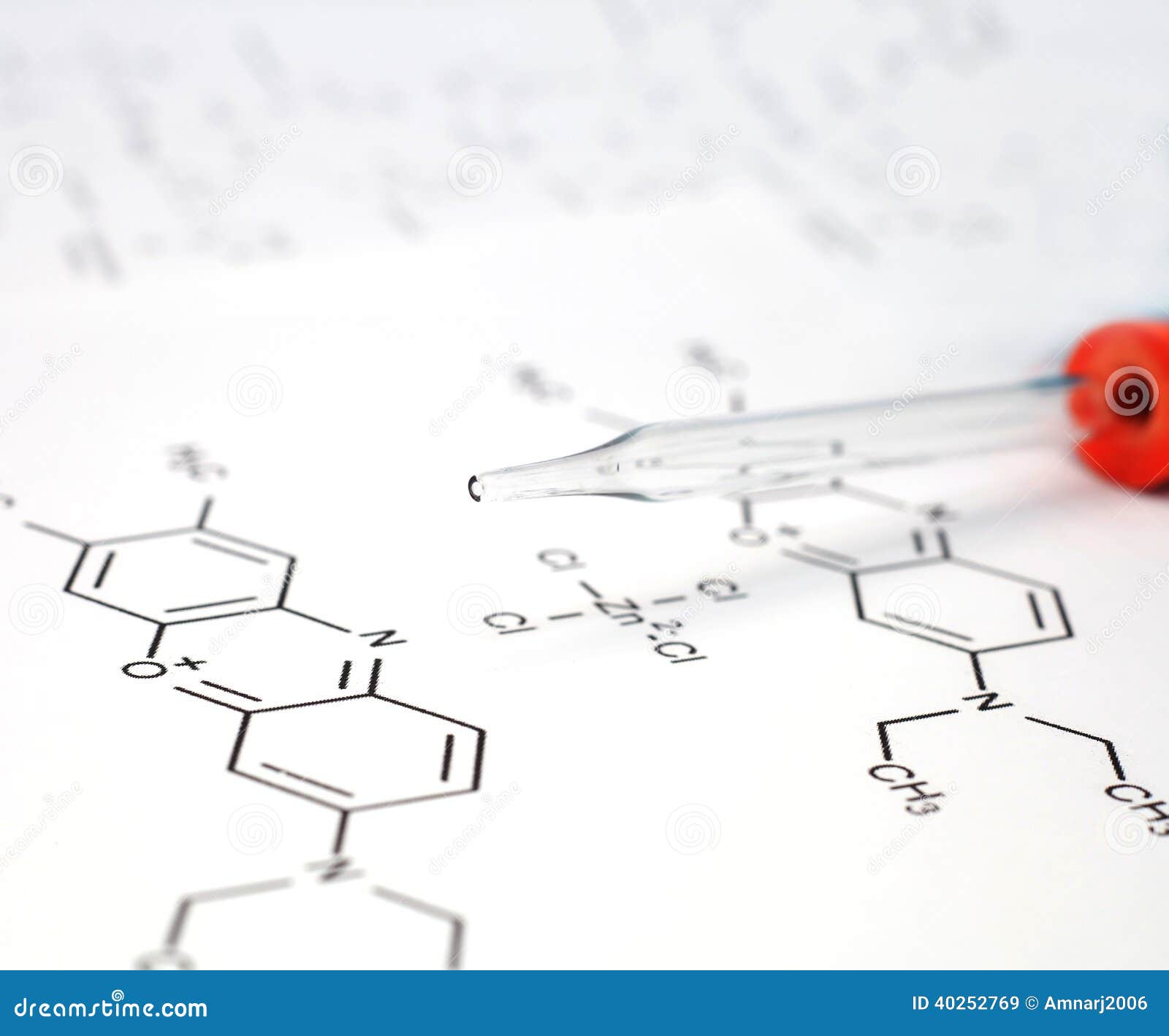 Vidrio del laboratorio imagen de archivo. Imagen de claro - 40252769