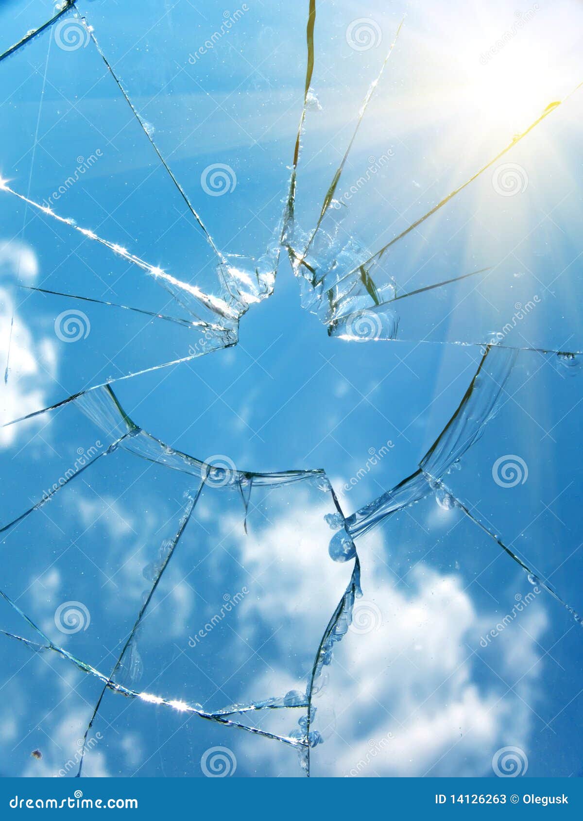 Vidrio roto imagen de archivo. Imagen de texturas, vapor - 14126263